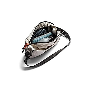 Bellroy Lite Sling (lightweight crossbody bag) - Chalk