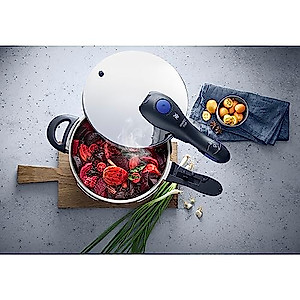 WMF Perfect Plus – Quick Cooker Diameter 22 cm Diameter of 6 Litres and a Half with Flame Protection Cromargan Stainless Steel for Induction