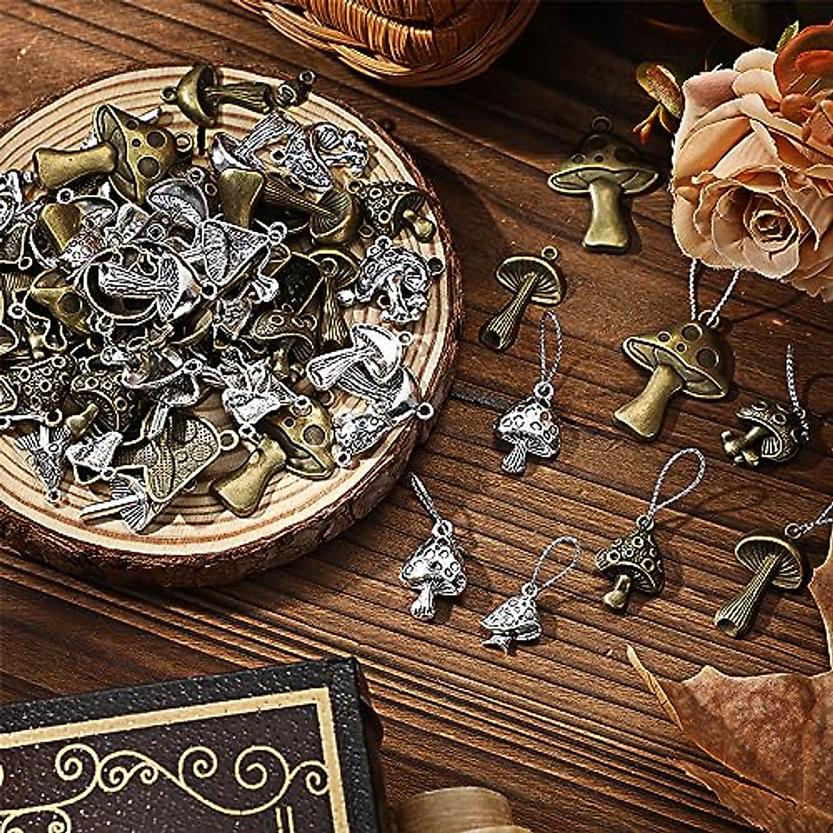Huquary 140 Pcs Mushrooms Charms Bulk Alloy Mushroom Charms Pendants Antique Style Plant Charms Small Cute Jewelry Findings for DIY Necklace Earrings Bracelet Making Craft Supplies (Bronze, Silver)