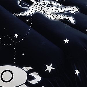 Datura home Kids Comforter Set Astronaut Space Rocket Printed Pattern Quilt Bedding Set with 1 Comforter and 2 Pillowcases for Girls Bedroom All Season(Space Rocket Twin), Twin 68x86inches