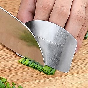 Finger Protector, Stainless Steel Finger Protector Guard for Safe Chopping and Slicing in Kitchen Adjustable Easy to Clean Tool for Chefs and Home Cooks