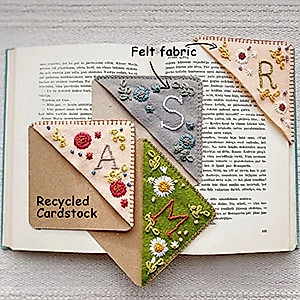 Personalized Hand Embroidered Corner Bookmark, Letters Felt Triangle Cute Flower Embroidered Corner Bookmark Embroidery Book Marker Clip for Reading Lovers Meaningful Gift (M, Summer)