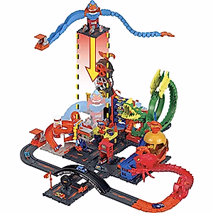 Hot Wheels Toy Car Track Set City Wreck & Ride Gorilla with 1:64 Scale Car, 3.3-Ft Long Track, Connects to Other Sets