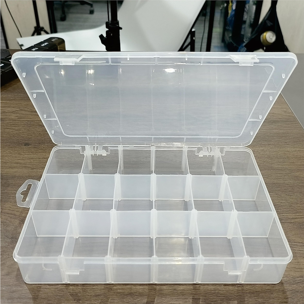 LZLMQSSA 18 Grids Transparent Plastic Organizer Box With Dividers, Adjustable Compartment Plastic Craft Storage Container, Small Parts Storage Box, Small Tool Organizer Storage Box（3 Pack）