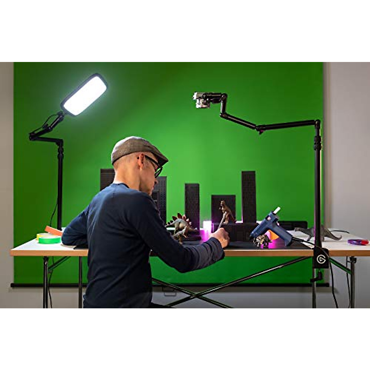 Elgato Master Mount L - Premium Desk Clamp with Pole extendable up to 125cm/49in and 1/4 inch Thread to Mount Lights, Cameras, and Microphones, perfect for Streaming, Videoconferencing, and Studios