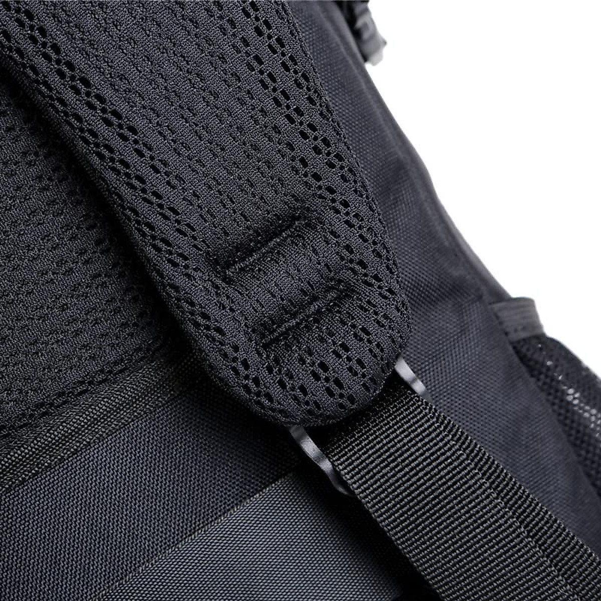 Laptop Backpack for Business Travel and College Study with Integrated USB Charging Port, Fits Laptops up to 15.6 Inch, Black, Anti-Theft, Great for Hiking, Waterproof, Scratch Resistant, Reinforced