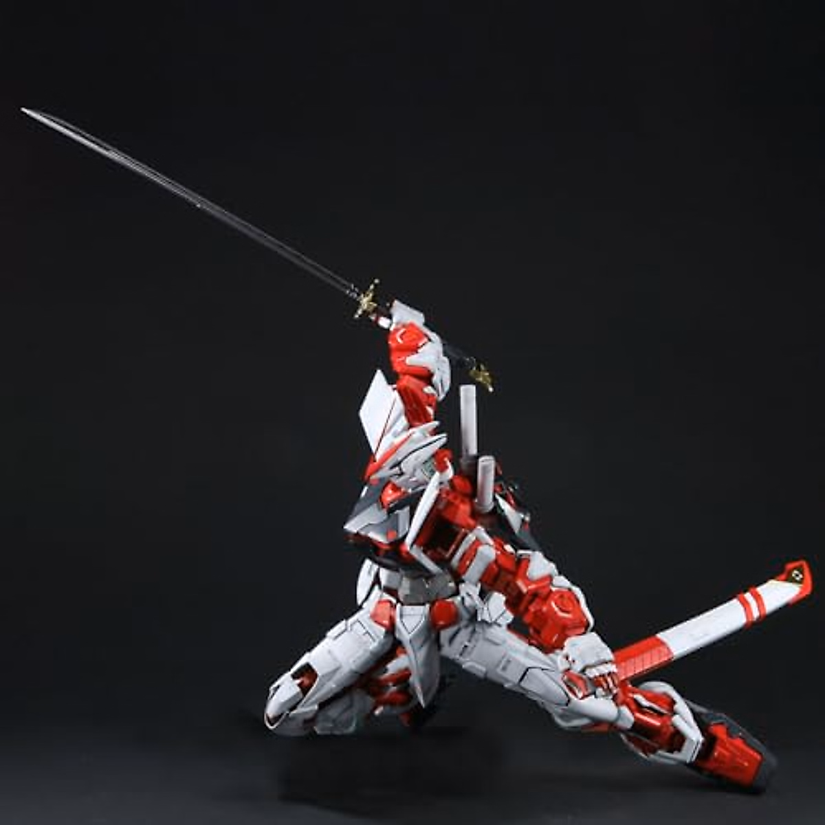 BANDAI Gundam - Perfect Grade - Astray Red Frame 1/60 - Model Kit