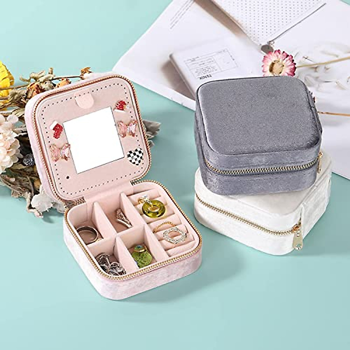 PHCOMRICH Travel Jewelry Box Organizer, Small Jewelry Box for Women, Earring Organizer, Birthday Gifts for Women, Christmas Gifts for Mom (White)
