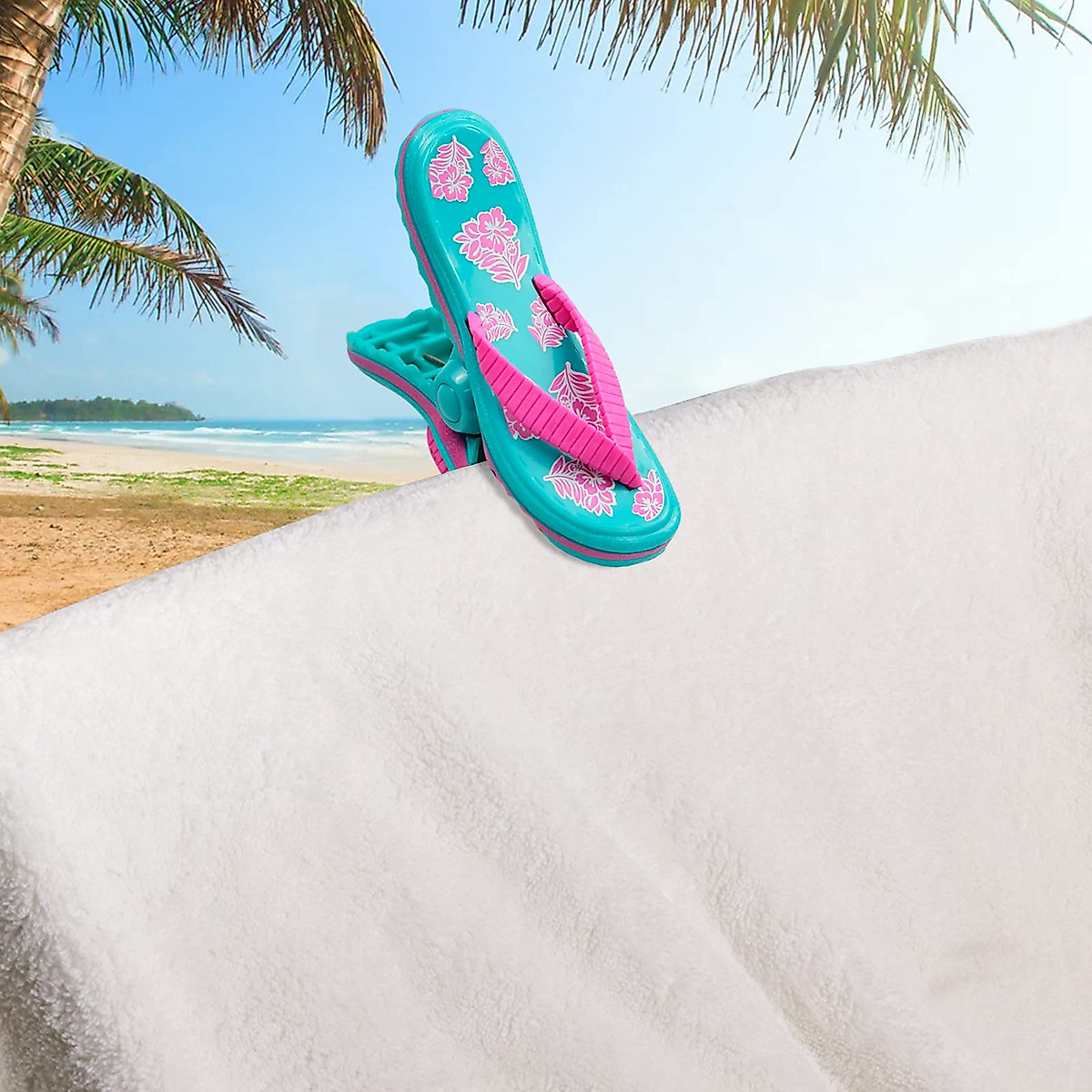 2 PCS Beach Towel Clips, Flip Flop Towel Blanket Holder for Holiday Patio Pool Lounge Chair