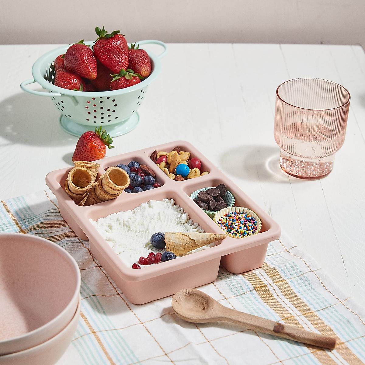 Austin Baby Co Leak-Proof Bento Lunch Box for Kids – Silicone Kids Lunch Container with 5 Leakproof Compartments – Food-Safe Materials, Sturdy, Dishwasher Safe, and BPA Free