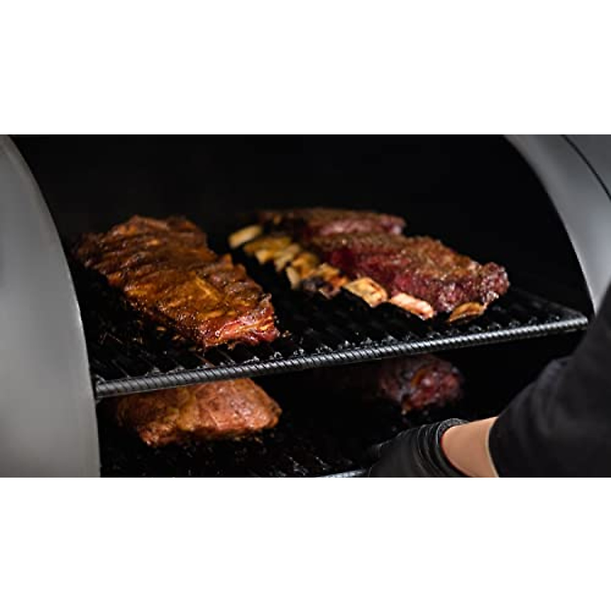 Jax Smok'in Tinder USA Premium Cooking Wood Logs, Kiln Dried Firewood, 12 Inch Logs Split to Just The Right Size - Smoker/Grill Combo for BBQ Cooking, 1/2 Cu. Ft. in 12" x 12" x 6" Box (Apple)