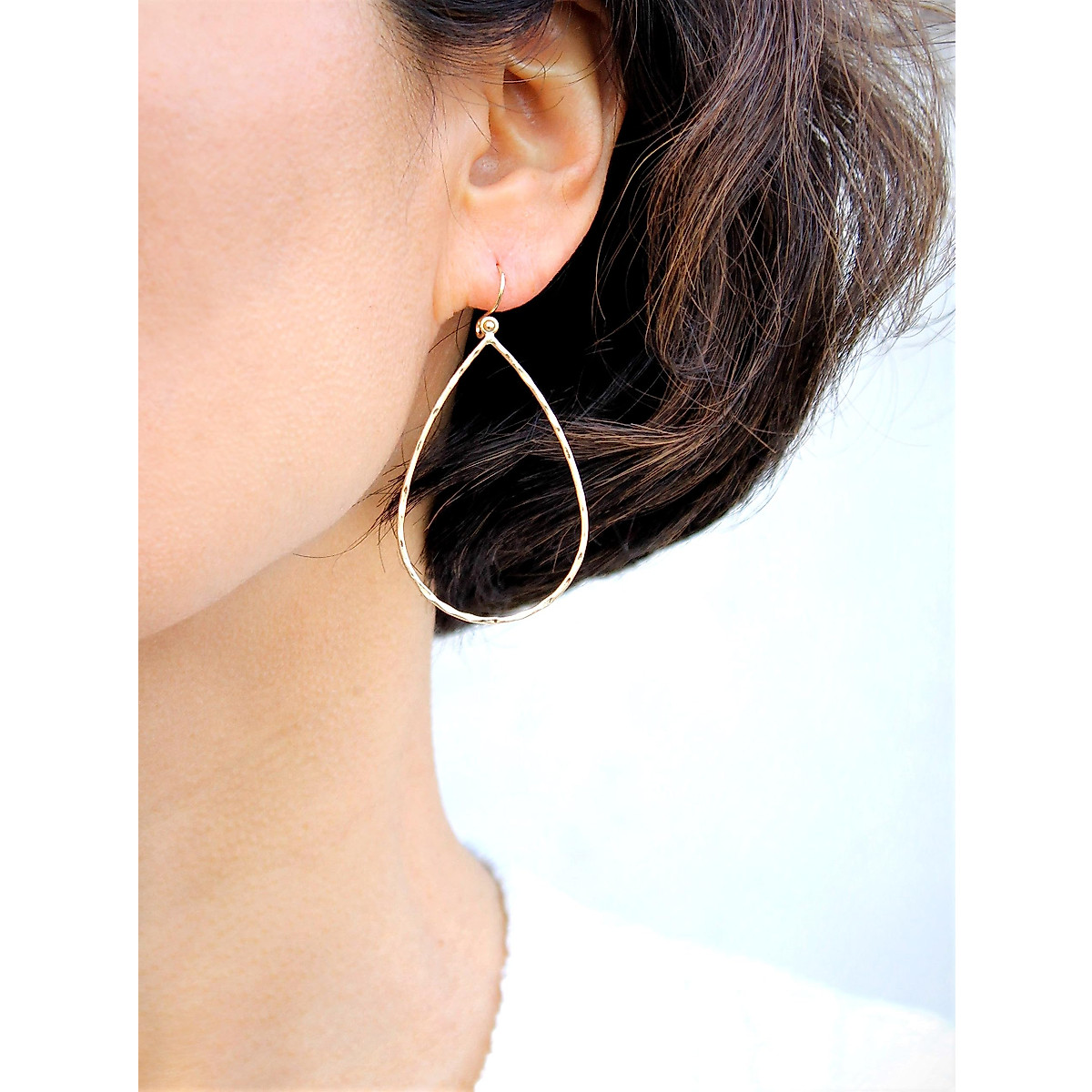 Pomina Lightweight Open Gold Teardrop Earrings Simple Basic Geometric Gold Dangle Drop Earrings for Women (TextureTeardrop_Gold)