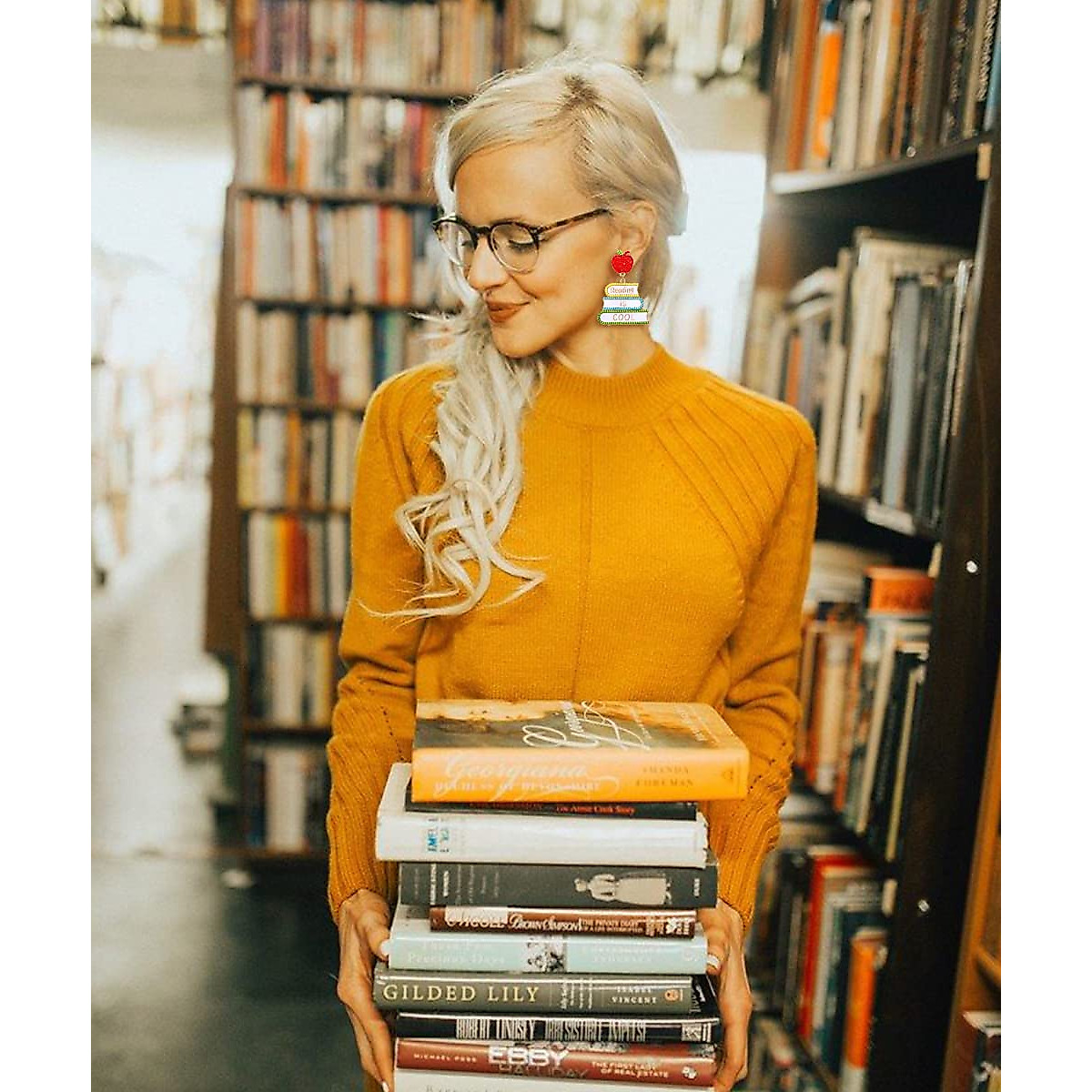 Teacher Earrings Beaded Dangle Earrings for Women Funny Teacher Apple Drop Earrings Teacher Appreciation Gift Back To School Jewelry (Book)