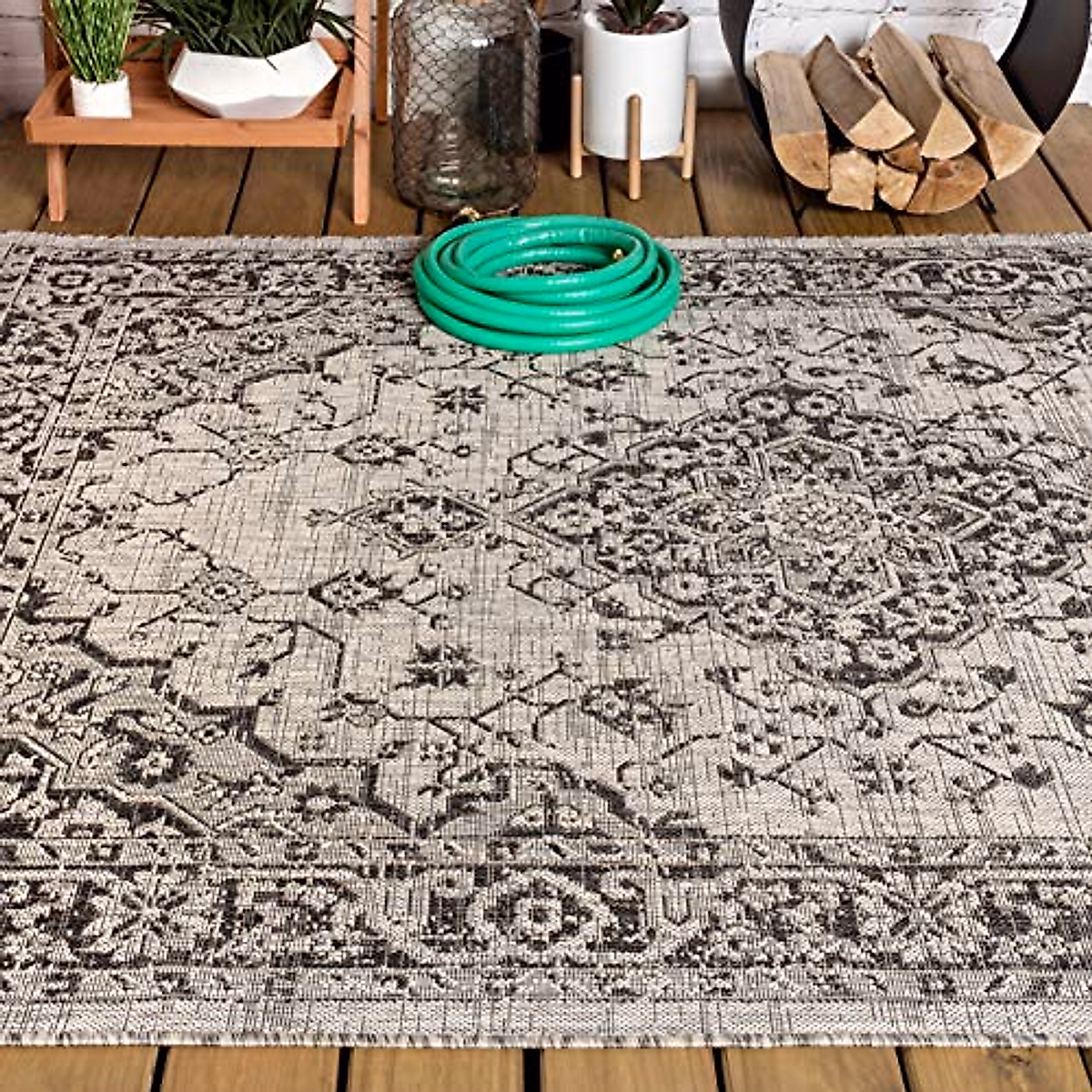 JONATHAN Y SMB102D-4 Rozetta Boho Medallion Textured Weave Indoor Outdoor Area -Rug Coastal Bohemian Rustic Glam Easy -Cleaning Bedroom Kitchen Backyard Patio Non Shedding, 4 X 6, Gray/Black
