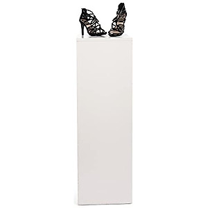Displays2go, Rectangular Museum Display Cube, Laminated Particle Board & Melamine Construction – White Finish (WDCUBEWHT4)