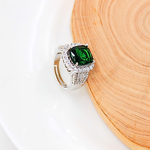 Uloveido Women's Platinum Plated Cushion Cut 5CT Simulated Emerald Rings, Adjustable Birthstone Ring, Green Cubic Zirconia Jewelry Y987