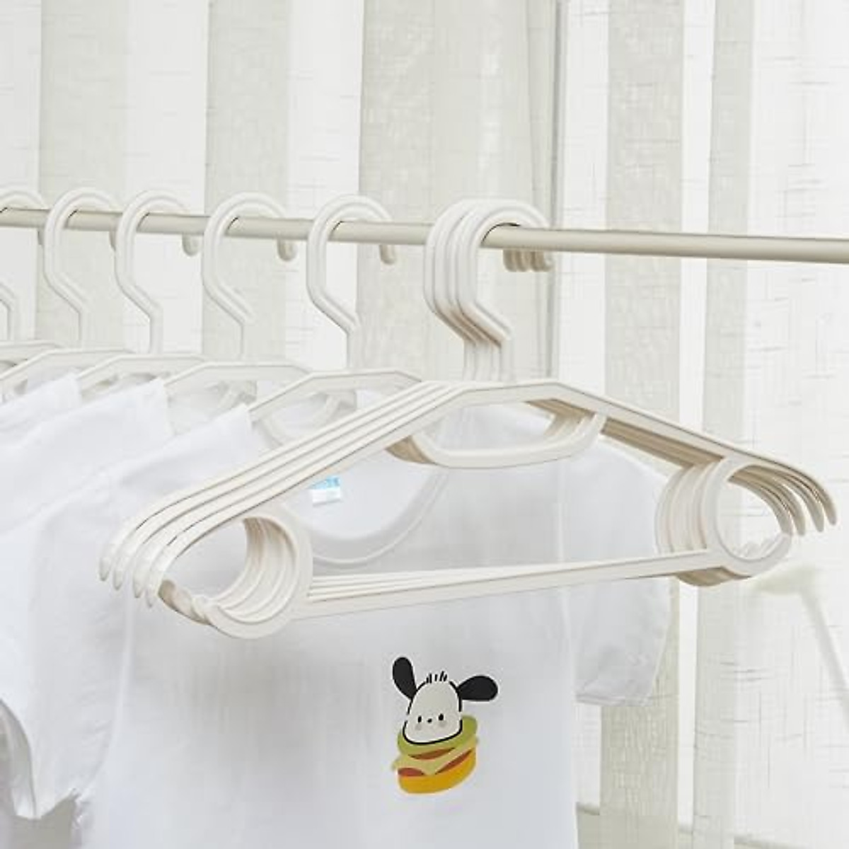 White Plastic Clothes Hangers 20 Pack,Adult Coat Hangers for Closet,Non-Slip Laundry Hangers,Room Essentials Basics Size Ideal for Everyday Use on Coats,Shirts,Pants,Dress,Skirts