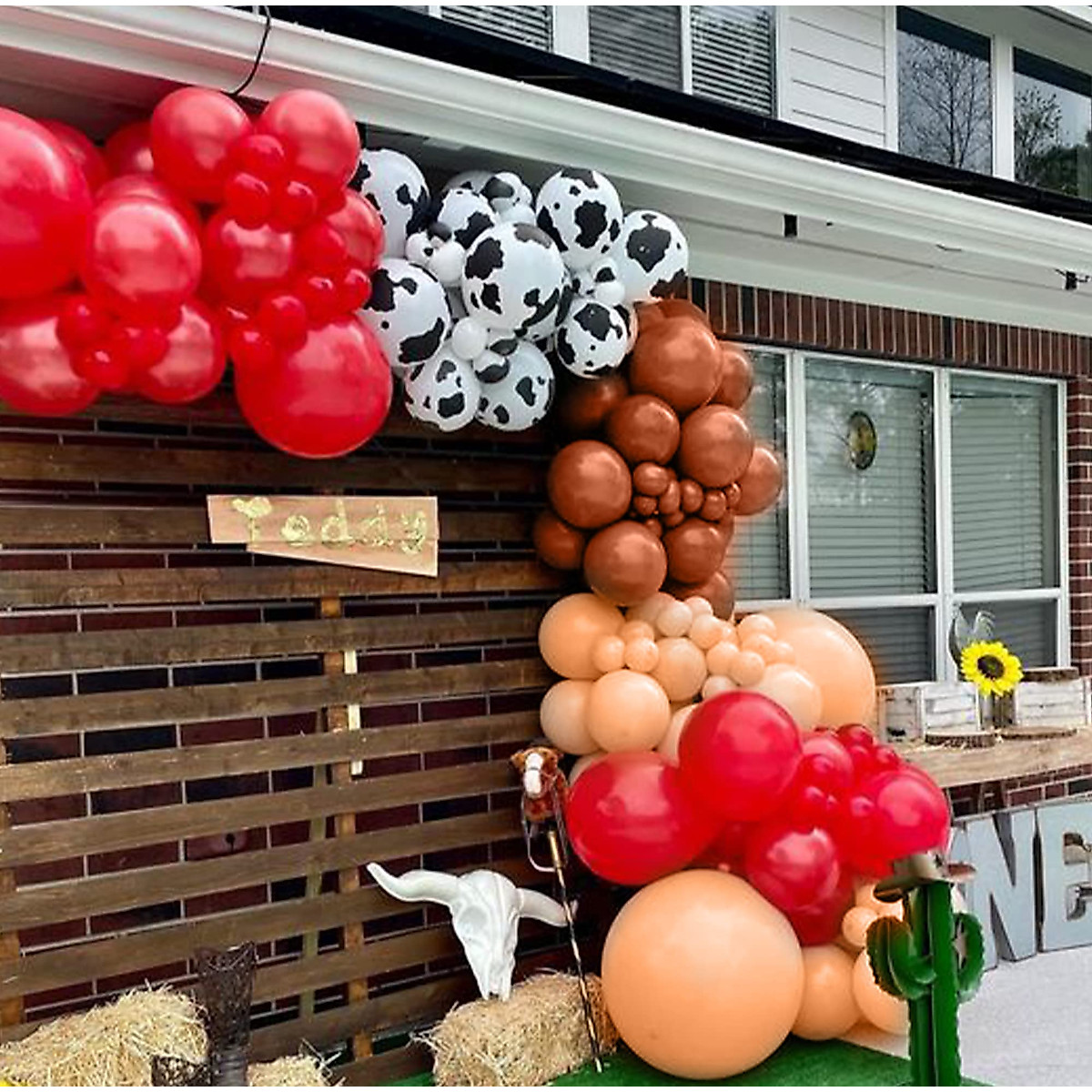 Komiikka Farmhouse Balloon Garland Kit, 119pcs Red Cocoa Cow Printed Balloons with 16ft Strip for Farm Party, Western Cowboy Themed Birthday, Baby Shower, Bridal Shower Decorations