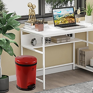 Wakikini 2 Gallon Plastic Step On Trash Can with Lid, Round Foot Pedal Garbage Bin, Red