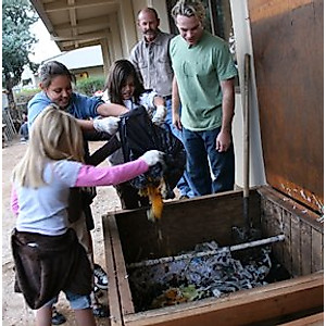 Grow your vegetables with worms (Vermi-Composting) by Curiosity Quest Goes Green