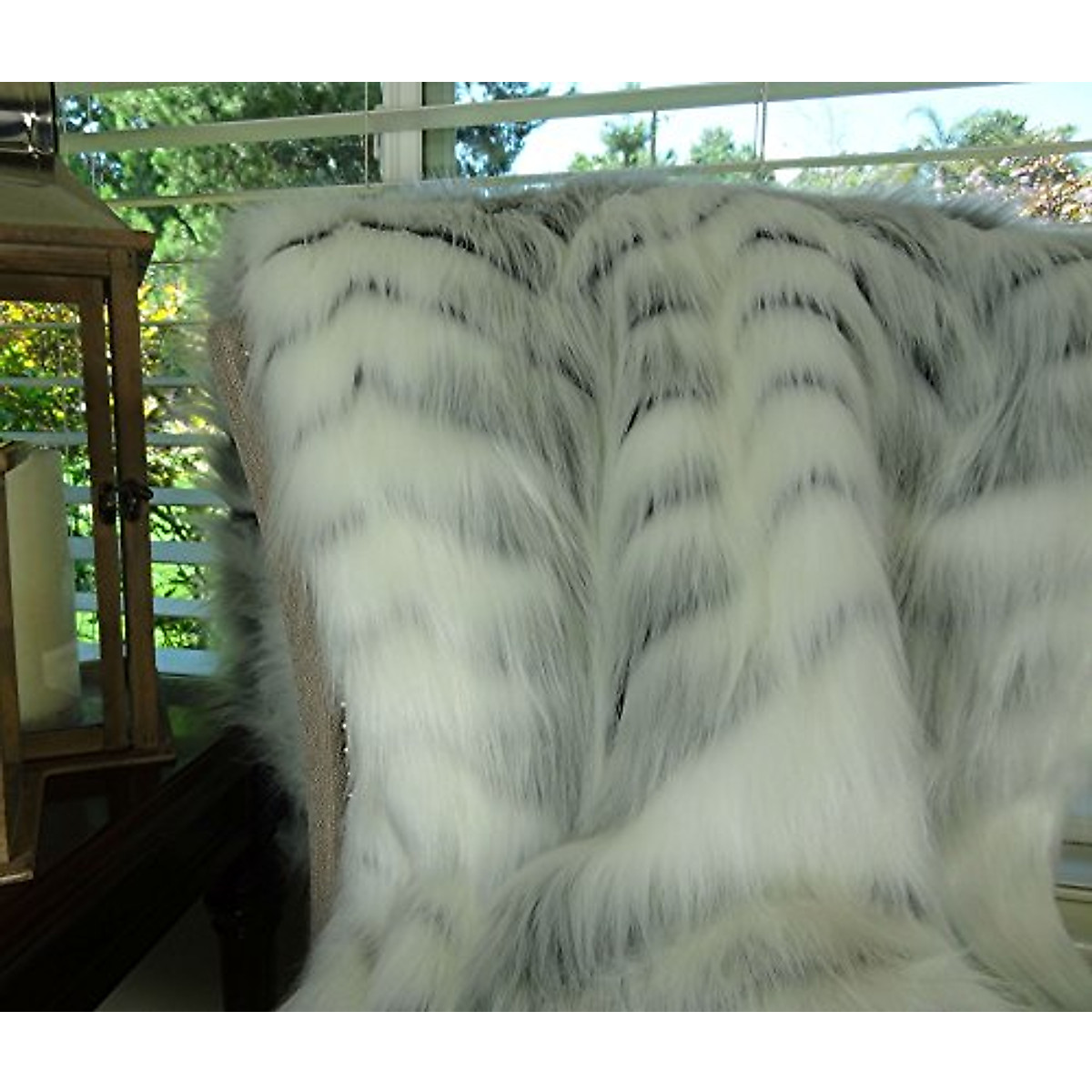 Thomas Collection White Fox Faux Fur Throw Blanket & Bedspread - White Gray Fox Fur Throw - Luxury Fox Faux Fur - Soft Faux Fur Blanket, Handmade in US, 16483