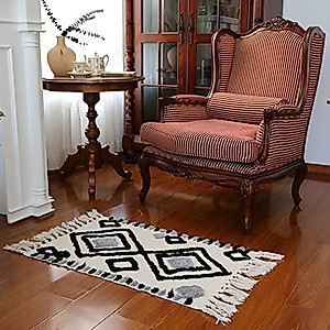 Snugtown Geometric Boho Tufted Area Rug, Diamond Pattern Farmhouse Floor Mat with Tassel for Kitchen Laundry Doorway Bedroom, Black Ivory, 2' x 3'