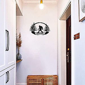 CINPIUK Bigfoot Wall Art Decor, Welcome Sasquatch Metal Sign Indoor Outdoor Farmhouse Christmas Wall Hanging Ornament Home Garden Yard Garage Decor Housewarming Gift, 14 Inch