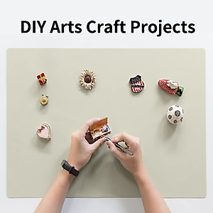 Extra Large Silicone Placemat, Food-Grade Flexible Silicone Mat Kids Non-Slip Dinner Placemat Waterproof Heat Insulation Countertop Protector Silicone Pastry Rolling Dough Mats 27.6x19.7''Beige, 1Pack