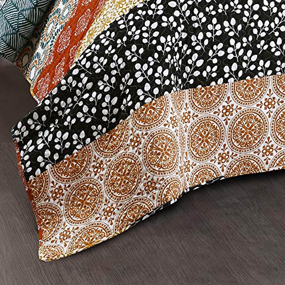 Lush Decor Bohemian Striped Quilt Reversible 3 Piece Colorful Boho Design Bedding Set, King, Turquoise