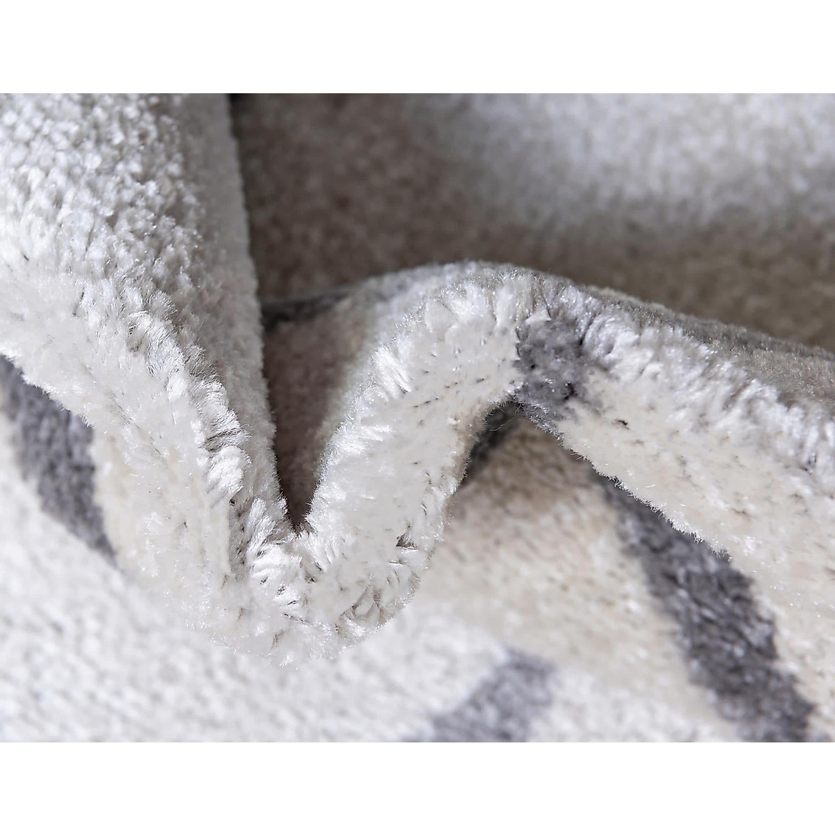 Unique Loom Trellis Frieze Collection Area Rug - Rounded (4' x 6' Oval, Ivory/ Gray)