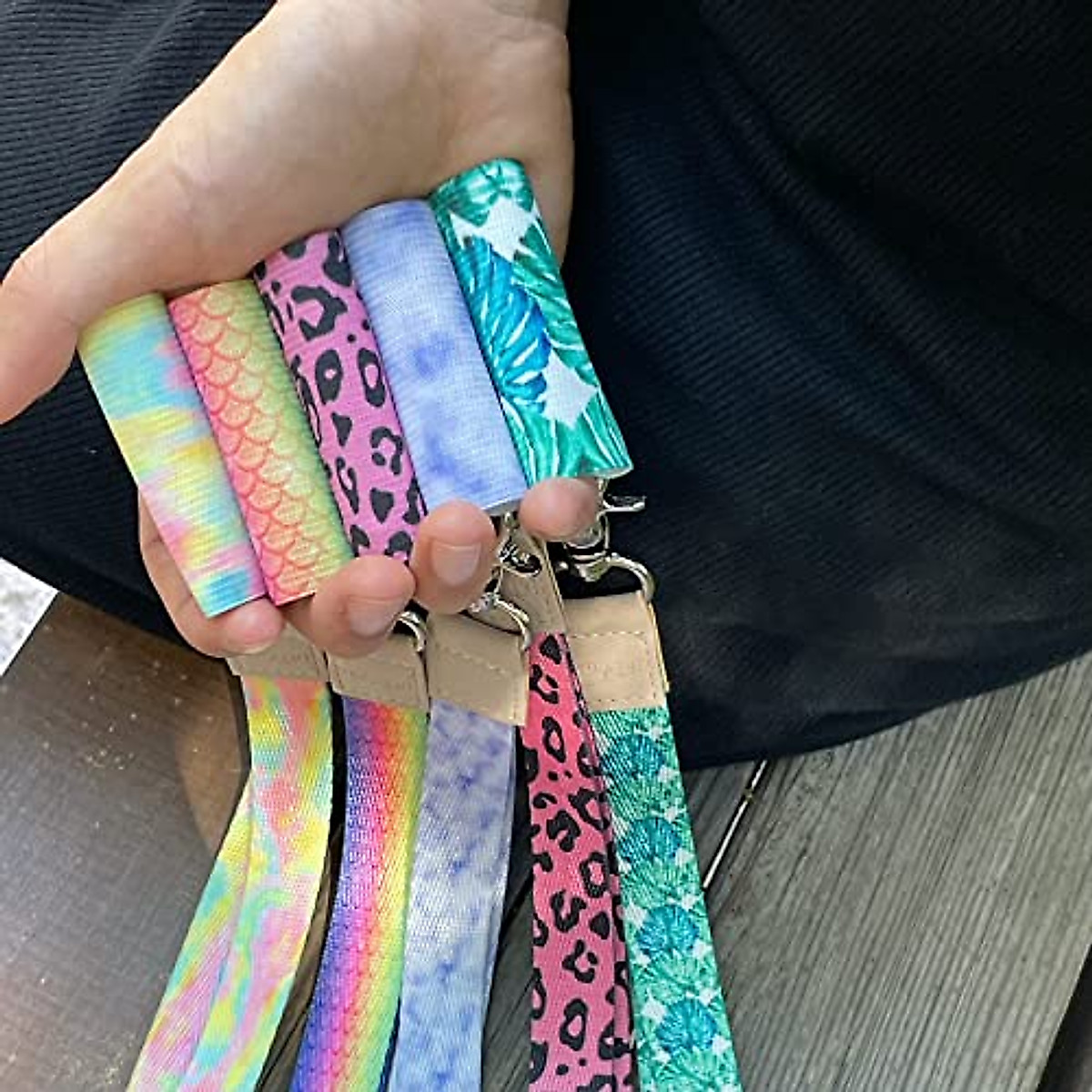 INSYOHO Vape Lanyard - Vape Holder, Elastic Smok Vape Holder Necklace for Vape Device, Inhaler Holder fits Smok Novo, elf Puff Bar Vape, E-cig Lanyard,Disposable Vape Pen Holder (Pink Leopard)