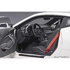 AUTOart 1/18 Model Car of Chevy Camaro ZL1 Summit White 71206