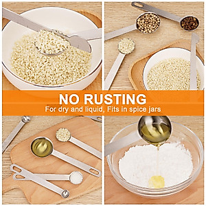 Sieqioor Durable Stainless Steel Metal Measuring Spoons Set for Dry or Liquid, Small Tablespoon, Teaspoons, Set of 7 Including Leveler, Etched Markings and Removable Clasp, Fits in Spice Jar