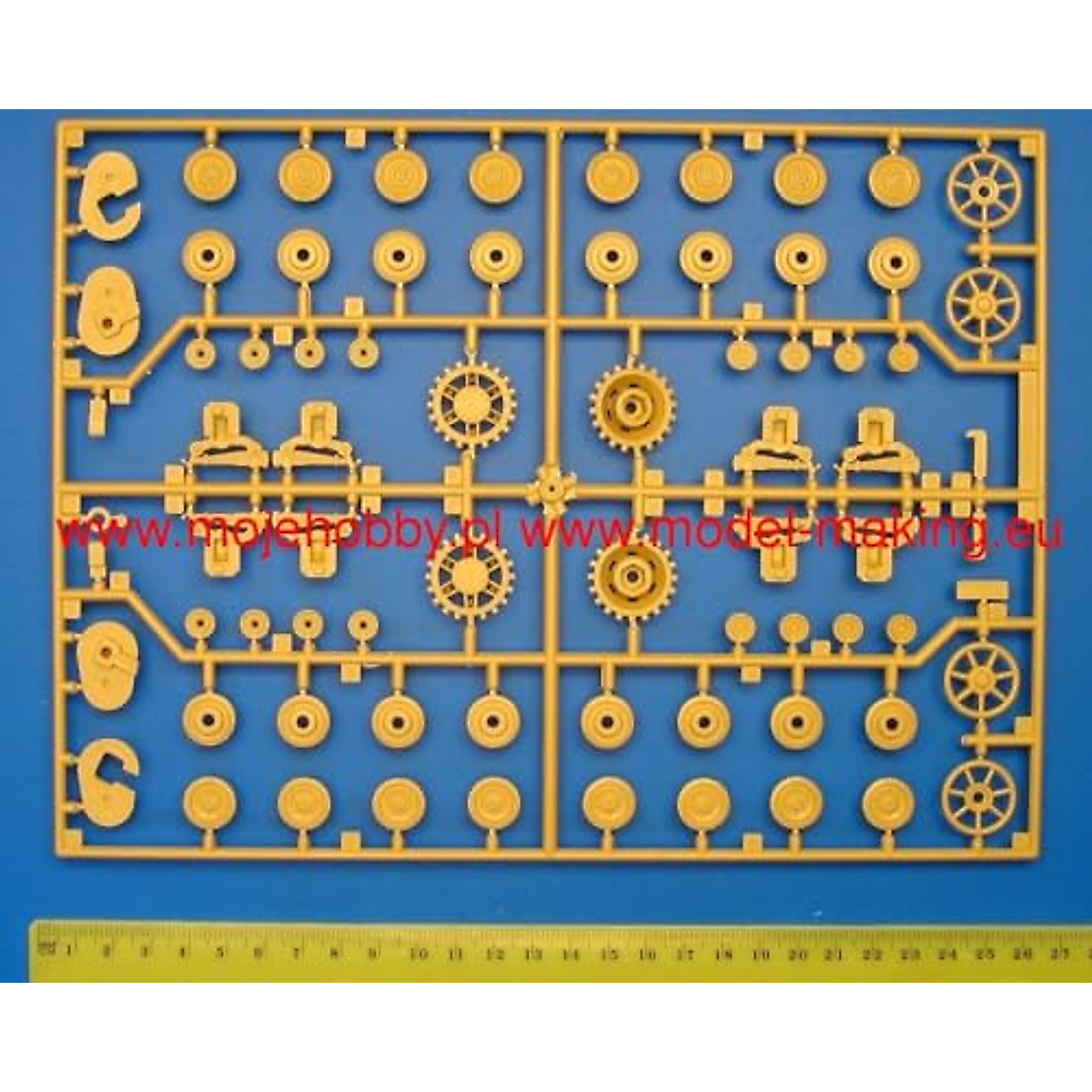 Academy ACA13236 Model Kit, Various