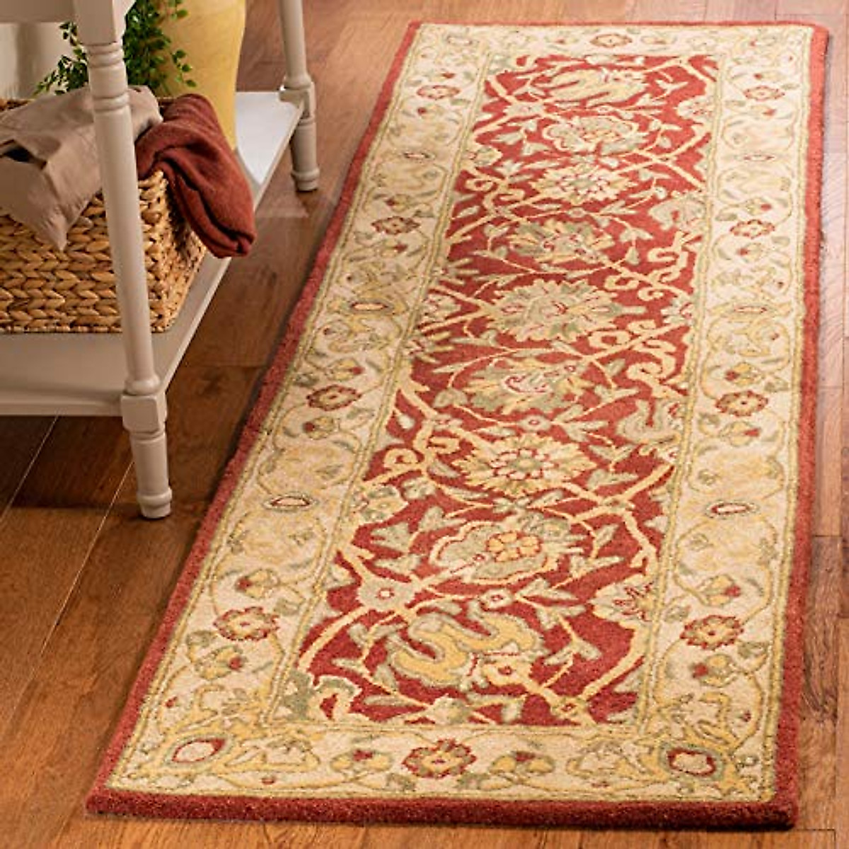 SAFAVIEH Antiquity Collection 2'3" x 4' Gold AT21C Handmade Traditional Oriental Premium Wool Accent Rug