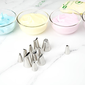 Restaurantware Pastry Tek Piping Tip 1 Reusable Ruffle Icing Tip - #86 Dent-Resistant Stainless Steel Pastry Tip Dishwasher-Safe Decorate Cupcakes Cakes or Cookies