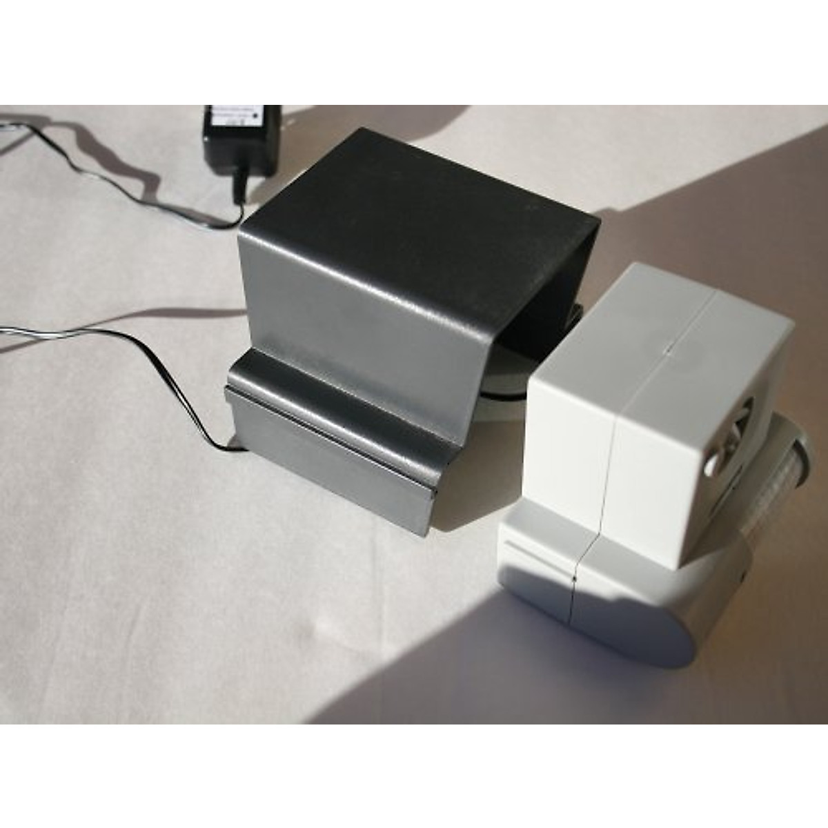 DNR Tech. ET Bird Control 2000 (Electronic Bird Repeller)