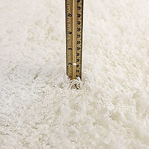 Texco Inc Fluffly Flokati Faux Fur Fabric-1 Yard, White