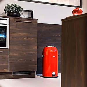 Wesco Kickmaster Classic-German Designed-Step Trash Can, Powder Coated Steel, 8.7 Gallon/33 L, Warm Grey, 38 x 71 x 38 cm, Lemonyellow