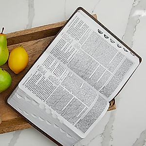 KJV Study Bible, Large Print, Bonded Leather, Black, Thumb Indexed, Red Letter: Second Edition (Signature)