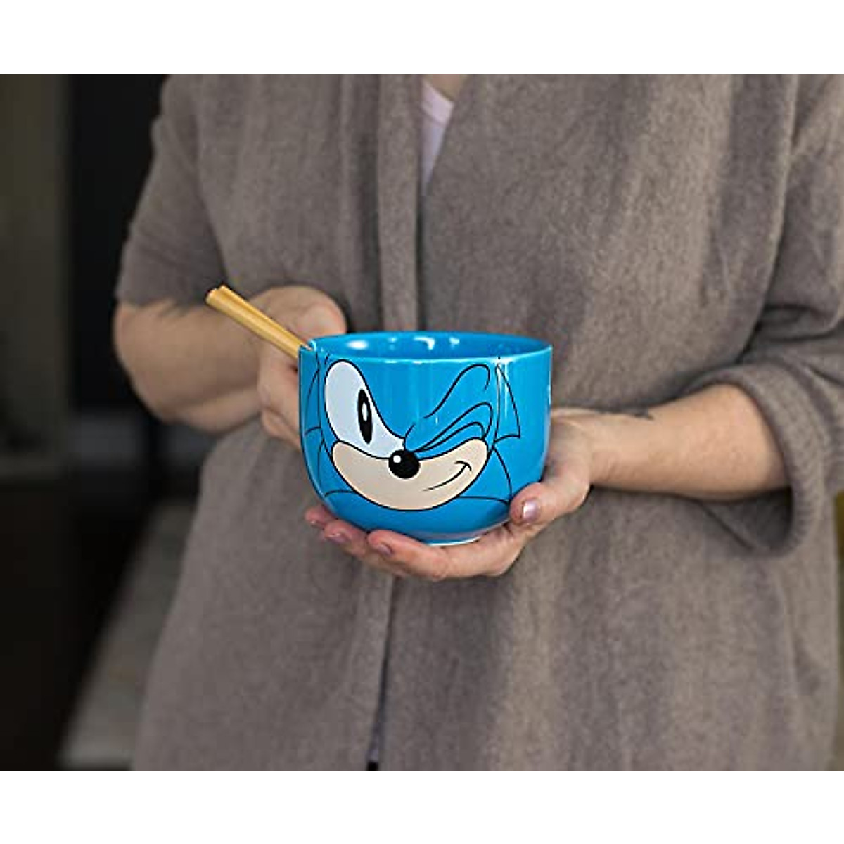 Sonic The Hedgehog Japanese Ceramic Dinnerware Set | Includes 14-Ounce Ramen Bowl and Wooden Chopsticks | Asian Food Dish Set for Home Kitchen | Fun Gamer Gifts