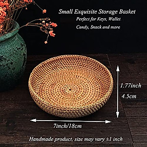 Small Round Keys Basket for Entryway Woven Baskets for Organizing Tabletop Decorative Wicker Organizer Basket for Keys Wallet Cell Phone Restaurant Food Serving Basket for Fruit Candy Cracker