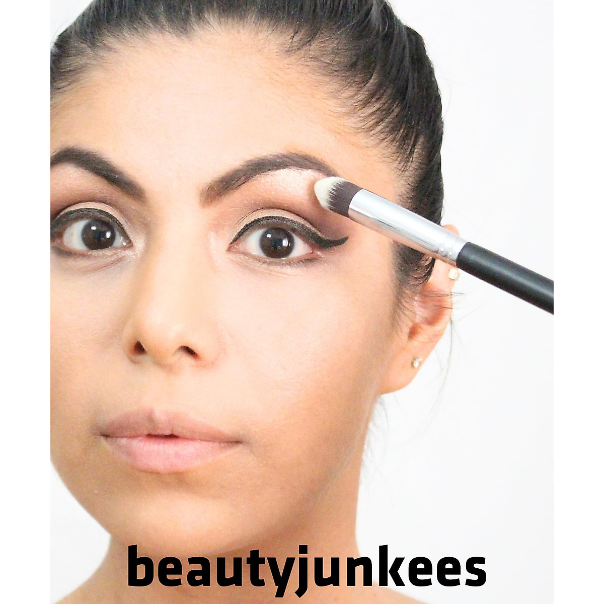 Small Concealer Brush Under Eye – Mini Tapered Kabuki Makeup Brush for Blending, Setting, Contour Eyeshadow, Powder, Cream Make Up, Vegan Synthetic