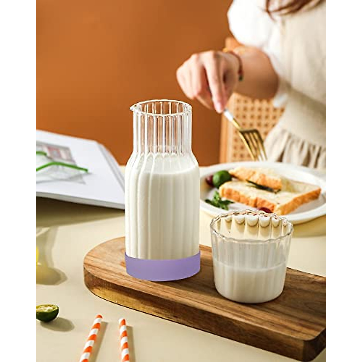 Bedside Carafe with Cup, 600ml Bedside Water Carafe Set Bottle Water Jug, Clear Glass Mouthwash Container Decanter, Ribbed Night Water Carafe with Glass Cup for Nightstand, Guest Bedroom, Bathroom