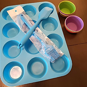 swiftrans Silicone Muffin Pan Cupcake Set,Non Stick, Bpa Free12 Cups Muffin Baking Pan,Silicone Baking Molds Set with 1 Scraper,1 Brush and 12 Muffin Cups