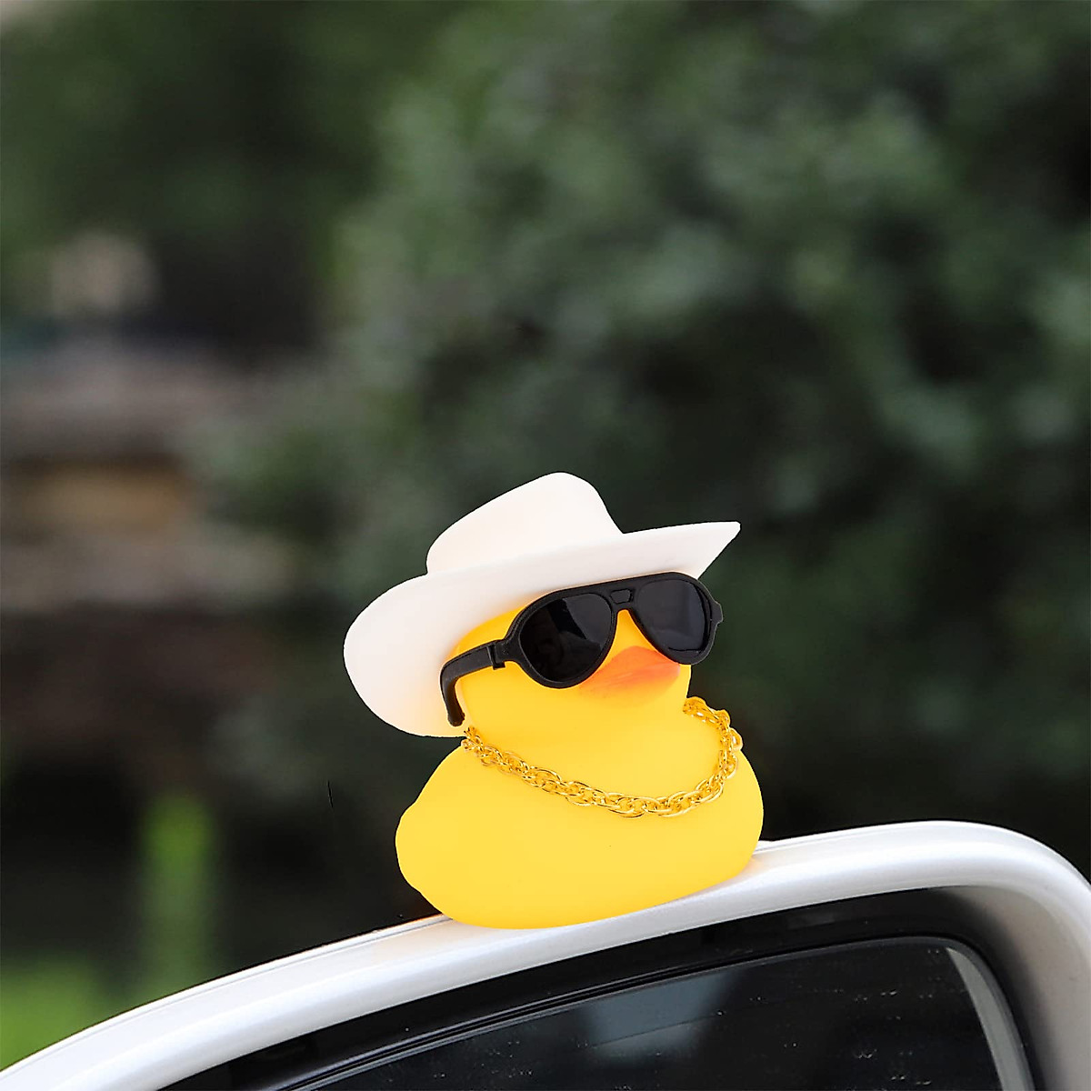 wonuu Rubber Duck Car Ornaments Yellow Duck Car Dashboard Decorations with Propeller Helmet for Christmas Decor and Home Decorations for Adults, Z-White Cowboy Hat