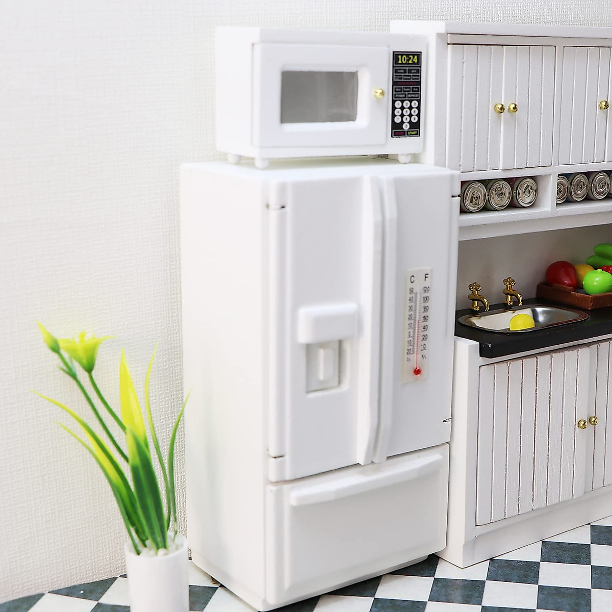 Miniature Microwave Dollhouse Accessories Oven Mini Kitchen Furniture Appliance 1:12 Mini House Decoration Model Decor High Simulation Accessories Ornaments (White)