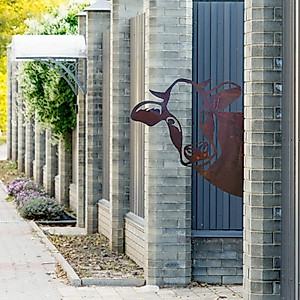 LYEAA Metal Cow Peeking Yard Art, Cow Cattle Wall Decor, Farm Peeping Cattle Metal Wall Art for Farmhouse Outdoor Garden Decor, Farm Fence Modern Artwork Home Decor
