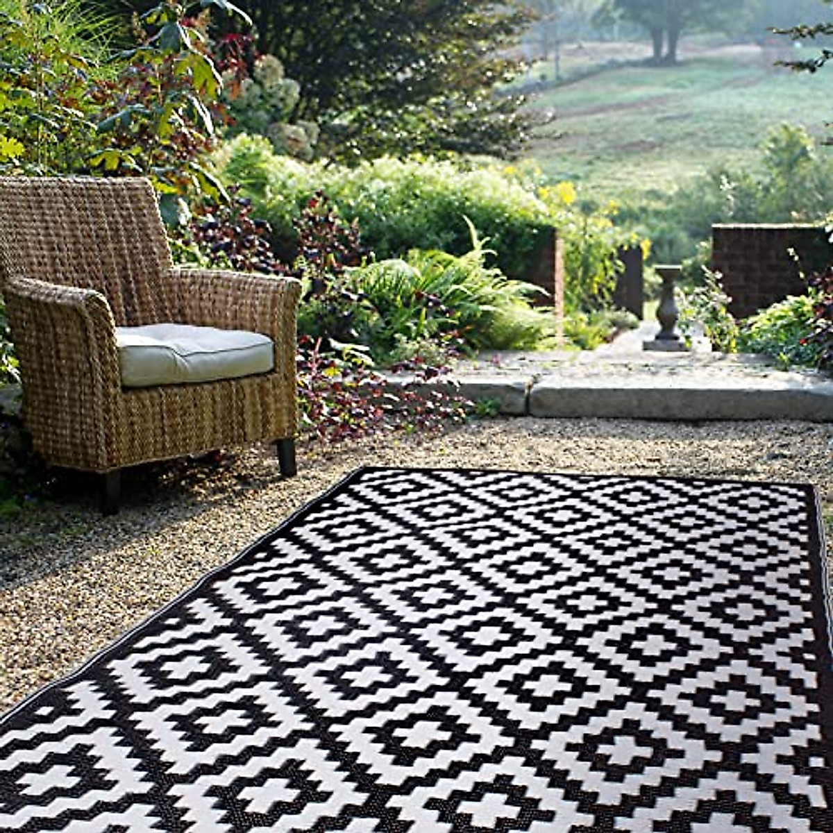 FH Home Outdoor Rug - Waterproof, Fade Resistant, Reversible - Premium Recycled Plastic - Geometric - Porch, Deck, Balcony, Mudroom, Laundry Room, Patio - Aztec - Black & White - 3 x 5 ft