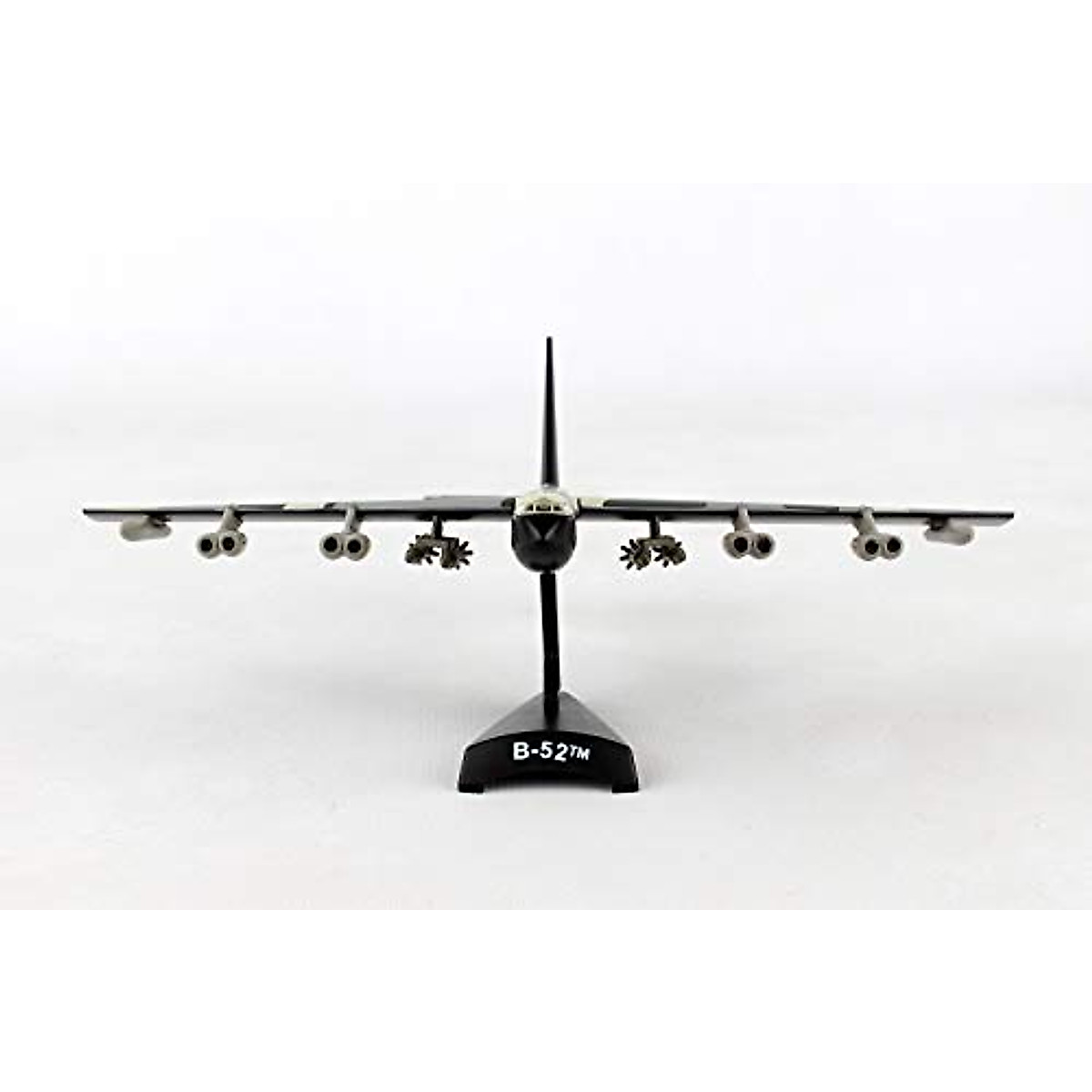 Daron Worldwide Trading B-52 Stratofortress Vehicle (1:300 Scale)